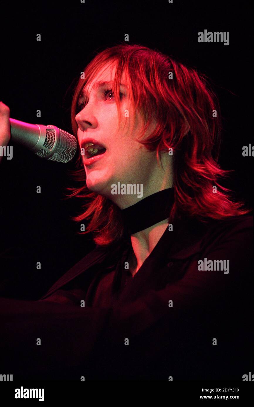 Beth orton concert hi-res stock photography and images - Alamy