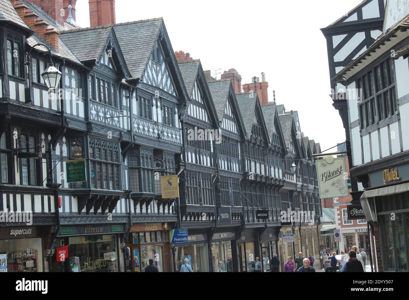 Chester buildings hi-res stock photography and images - Alamy