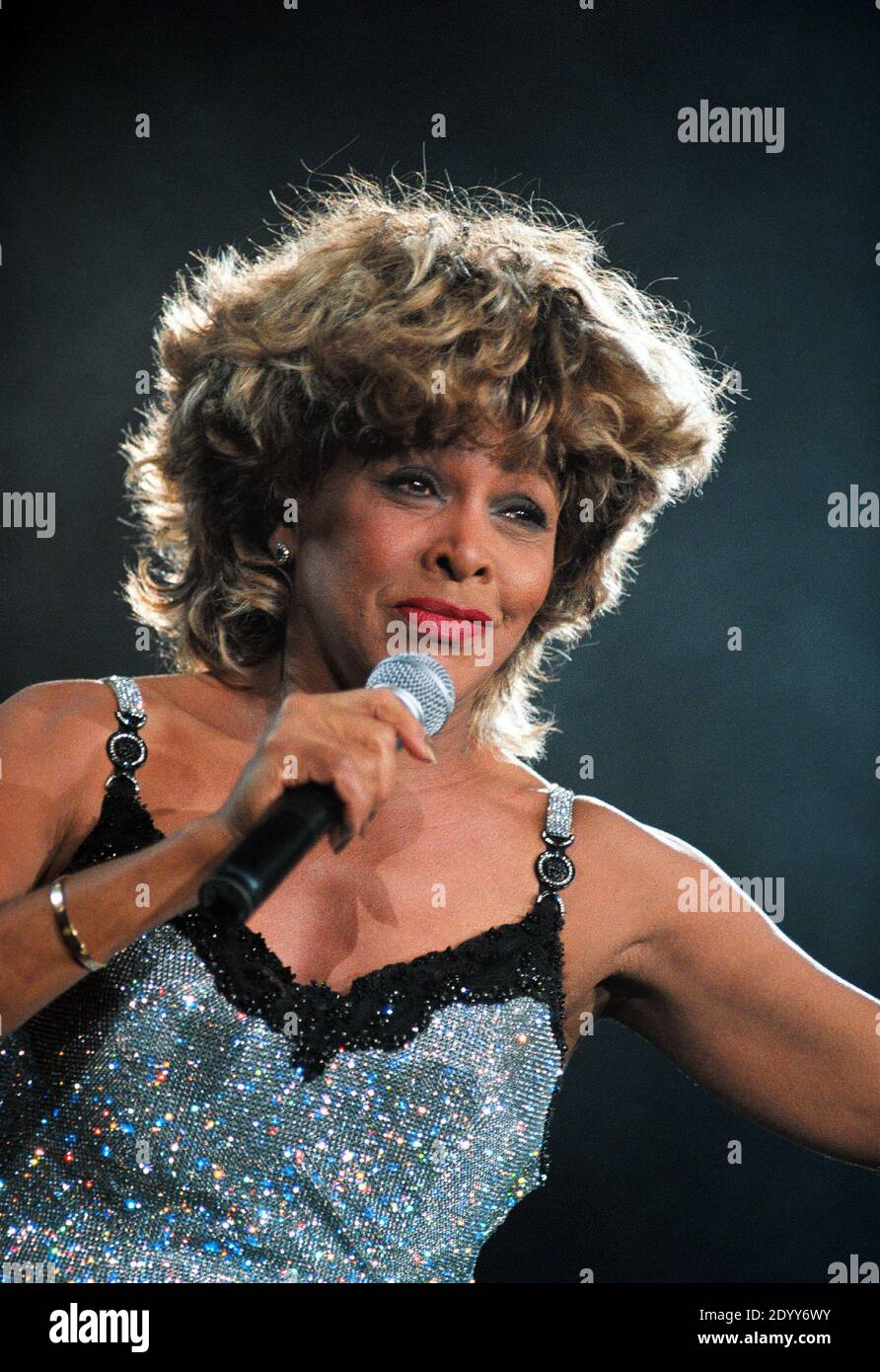 Tina turner wembley hi-res stock photography and images - Alamy