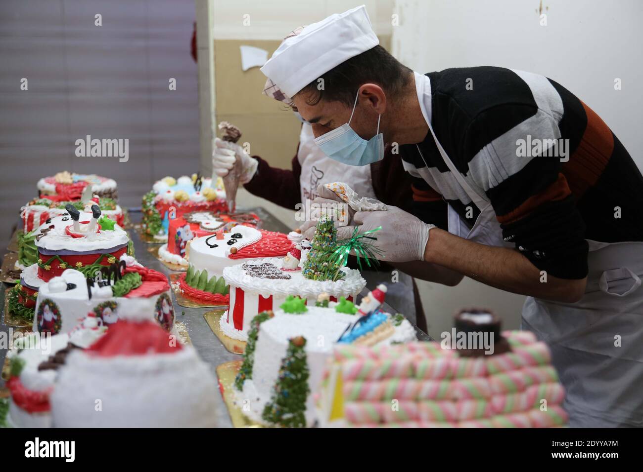 Palestinian chefs hi-res stock photography and images - Alamy