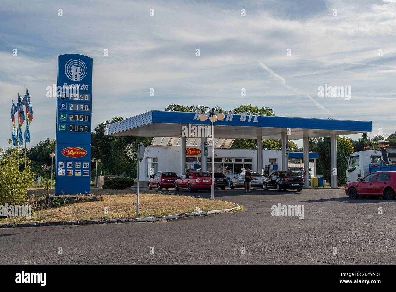 Robin oil gas station hi-res stock photography and images - Alamy