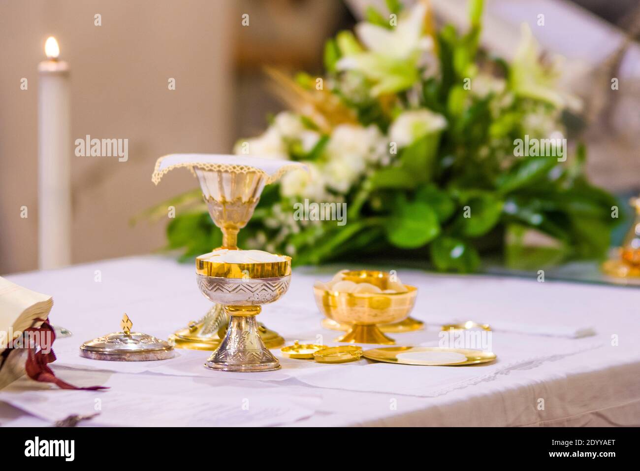 altar with consecrated host that becomes the body of jesus christ and ...