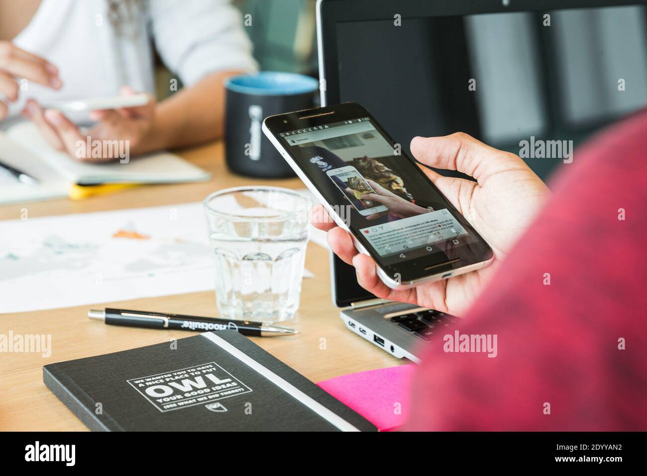 Business man smartphone animation hi-res stock photography and images ...