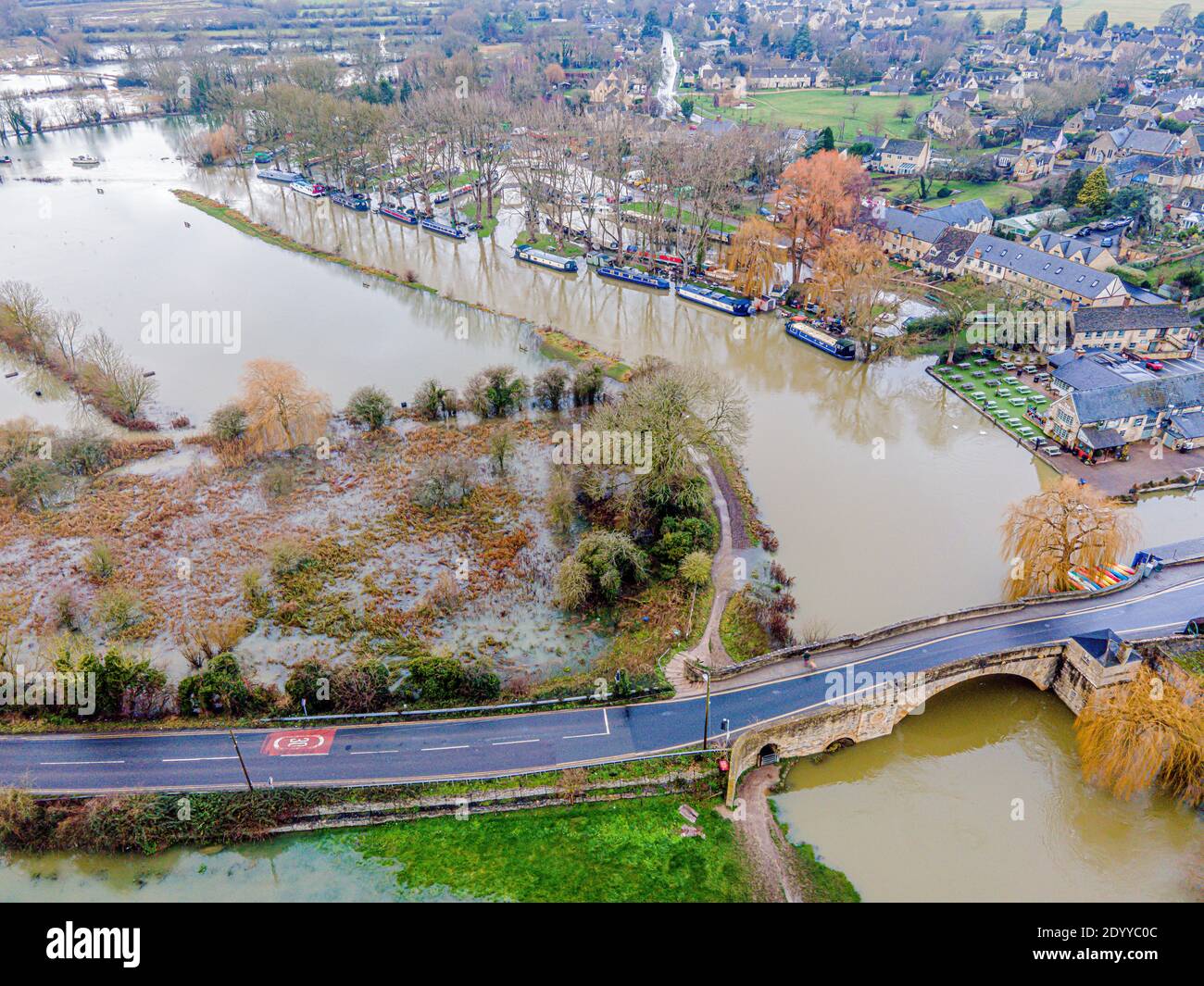 River Thames breaks it's bank in Lechlade Gloucester causing flood ...