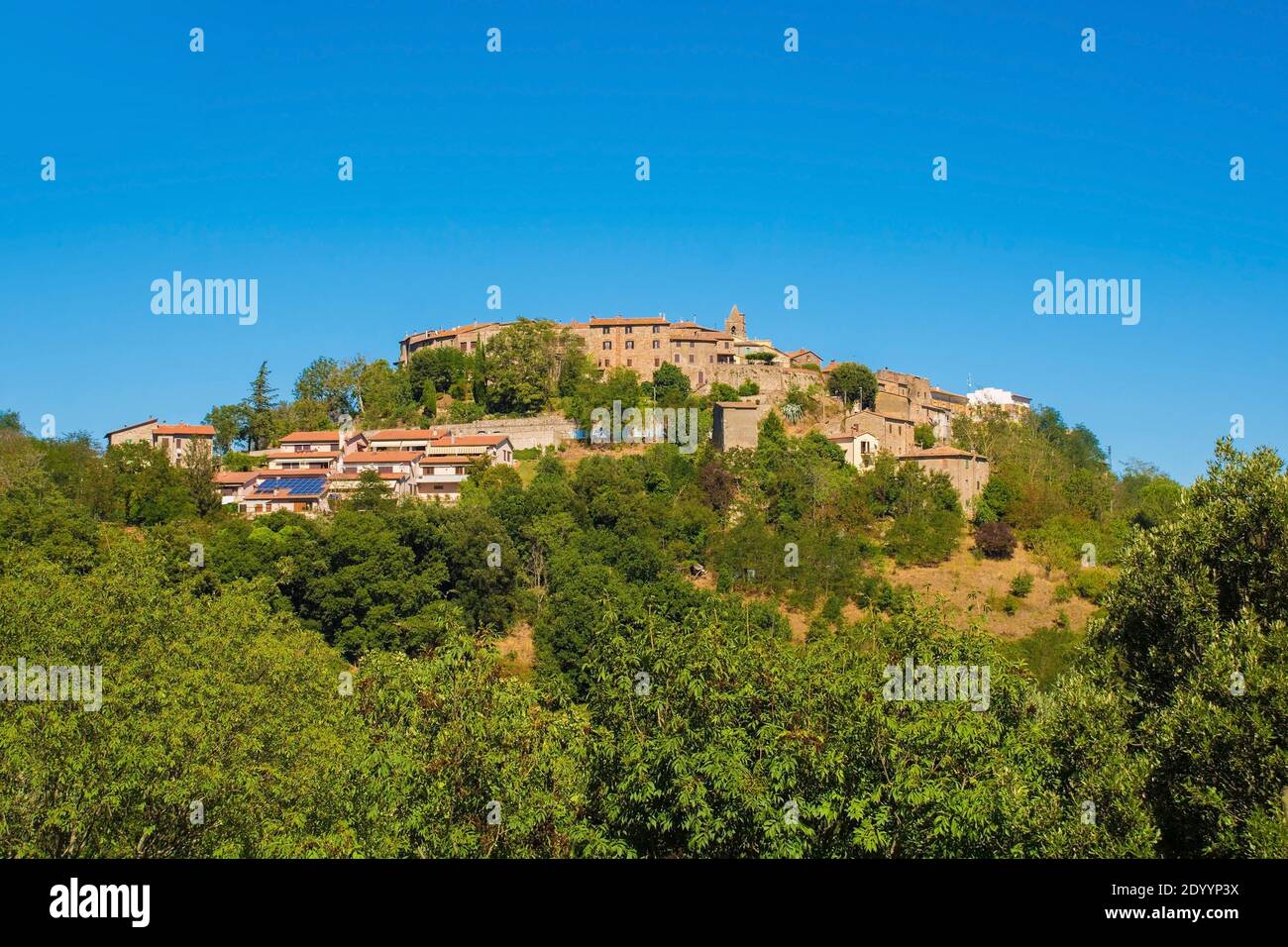 Tuscany summer village landscape hi-res stock photography and images ...