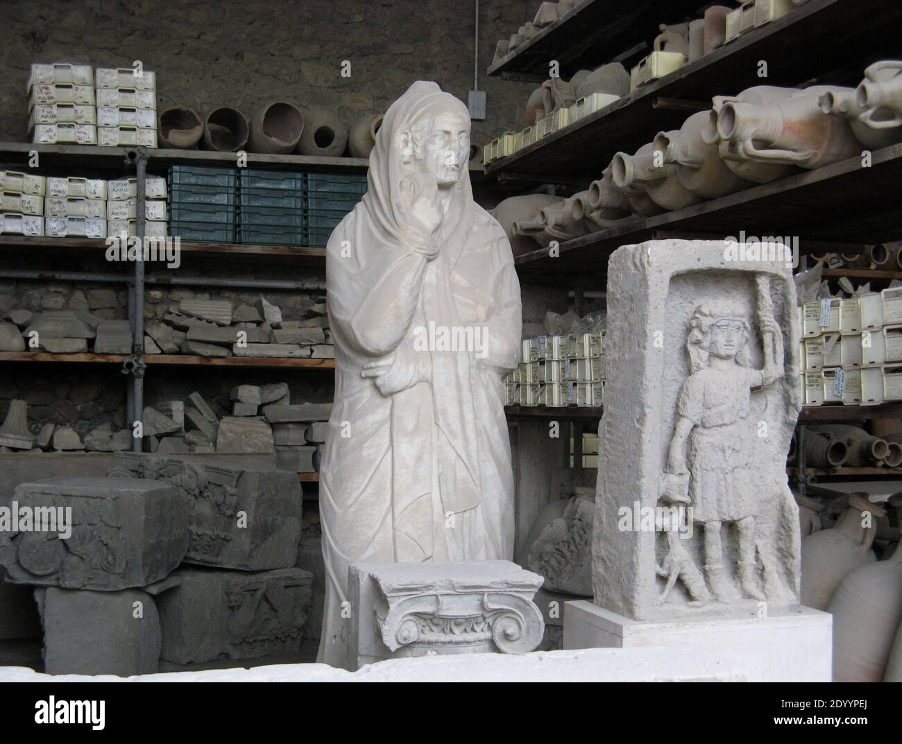 Ancient roman granary hi-res stock photography and images - Alamy