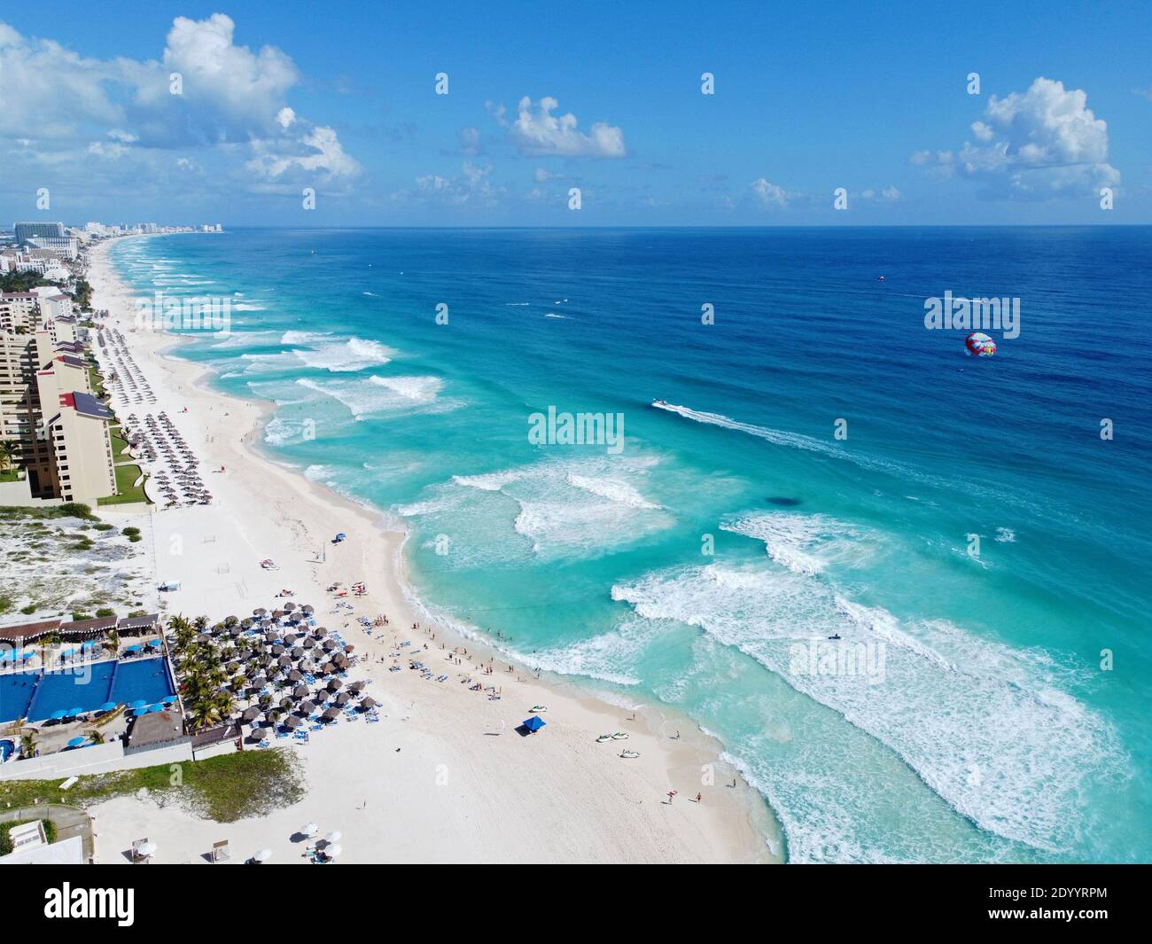 Cancun hotel aerial hi-res stock photography and images - Alamy