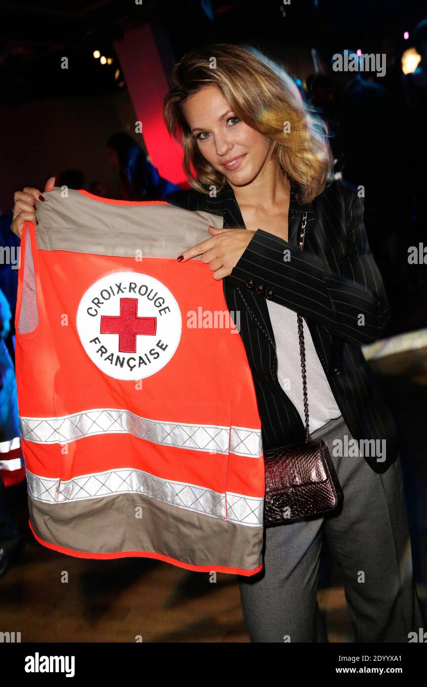 Lorie attending the premiere for the humanitarian film Link 2 held at ...