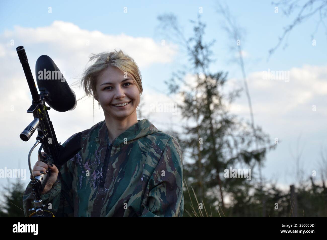Paintball splat hi-res stock photography and images - Alamy