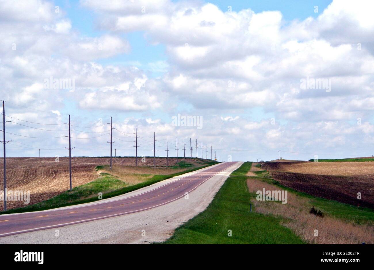 Two lane road hi-res stock photography and images - Alamy