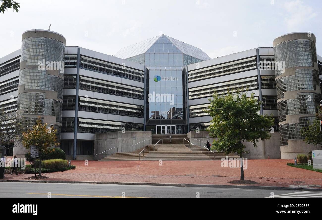 Intelsat 3 hi-res stock photography and images - Alamy