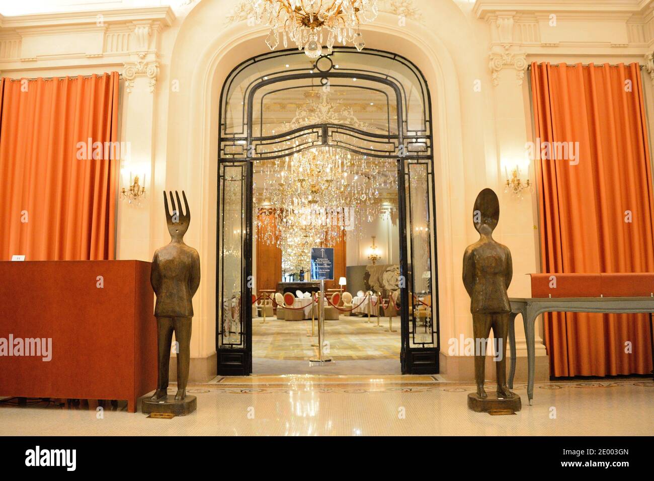 Visit Press of exposition Artcurial at Plaza Athenee in Paris, France ...