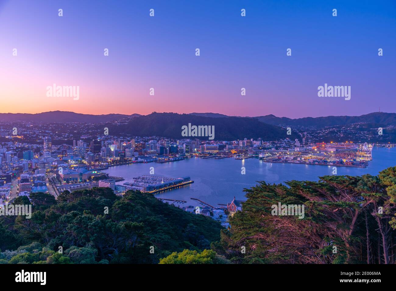 Sunset aerial view of Wellington, New Zealand Stock Photo - Alamy