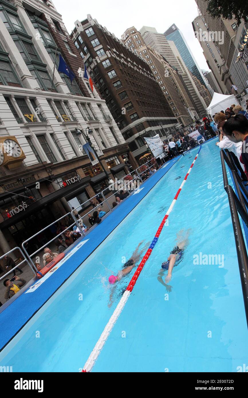 Long distance swimming record hi-res stock photography and images - Alamy