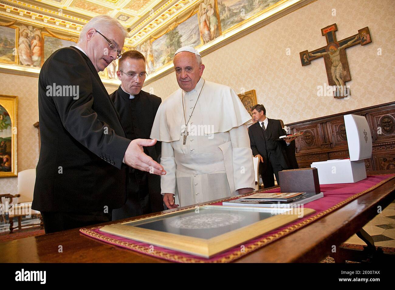 Pope Francis meets with croatian president Ivo Josipovic and his wife ...