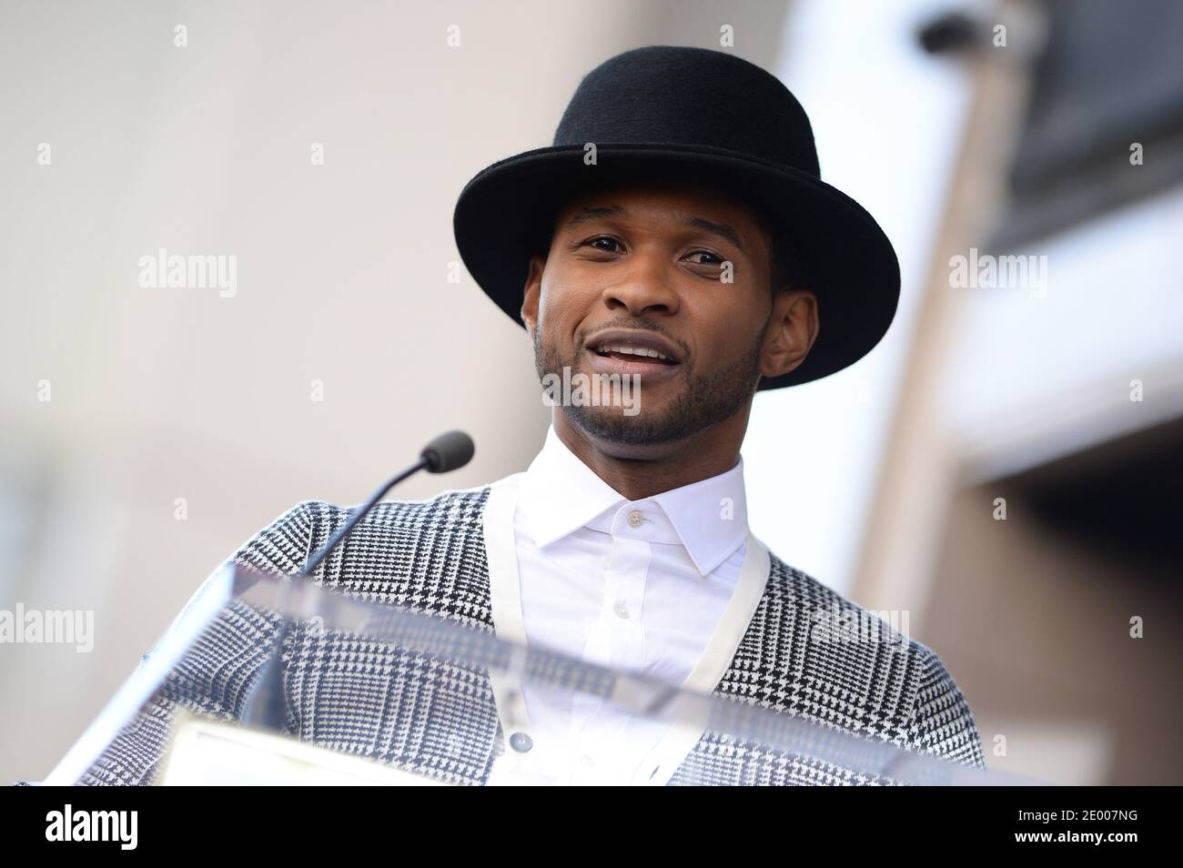Usher attends the ceremony honoring Kenny "Babyface" Edmonds with a ...