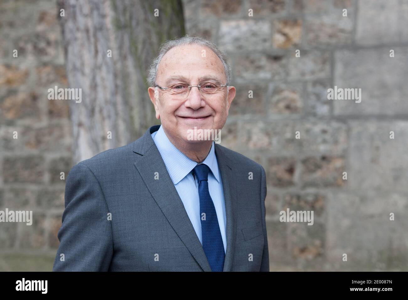 Pierre Aidenbaum portrayed after Anne Hidalgo's press conference on ...
