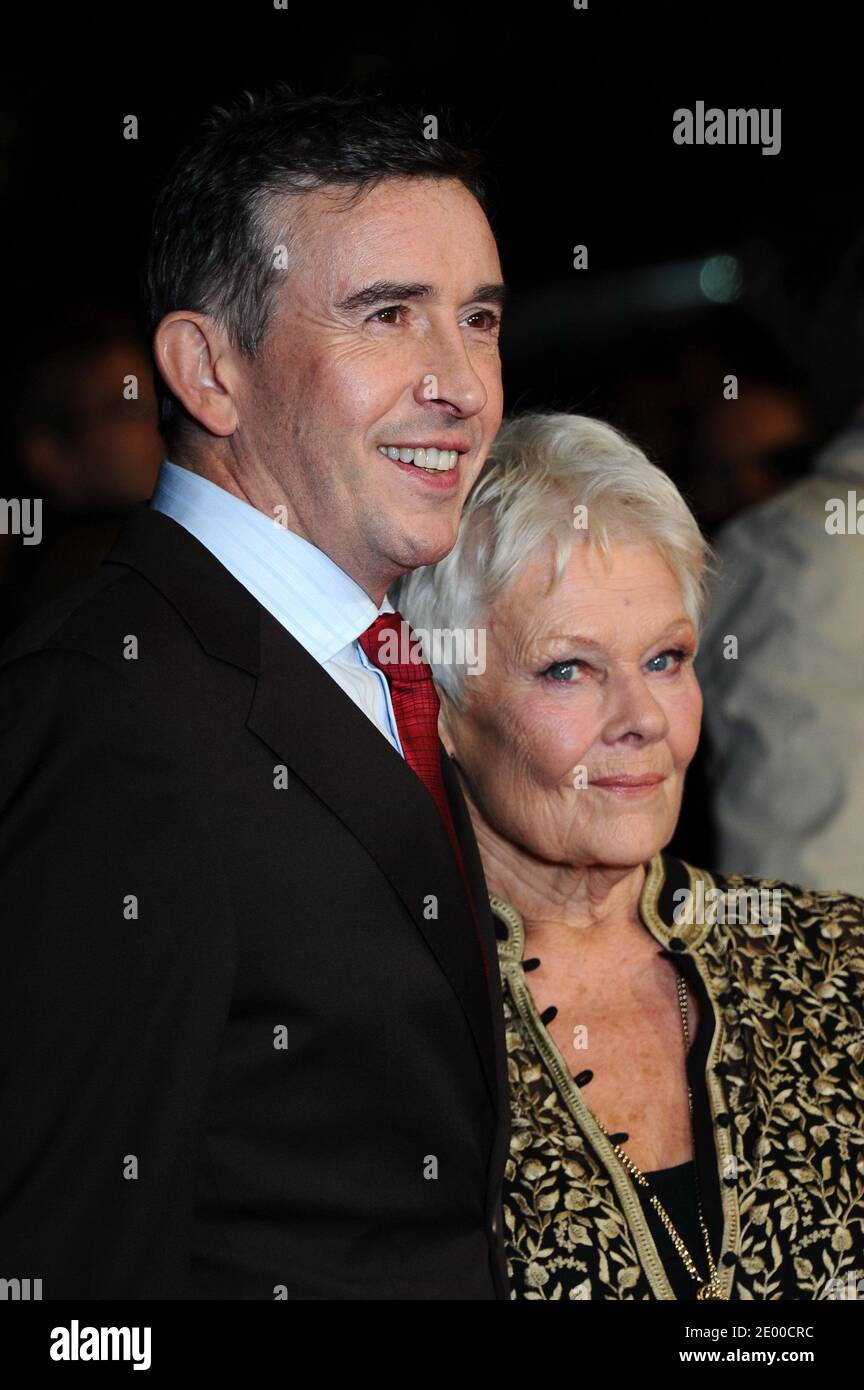 Steve Coogan and Judi Dench arriving for the premiere of the film ...