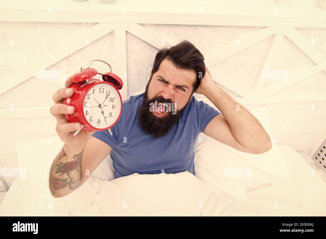 Problem early morning awakening. Why you suffering in mornings. Get up ...