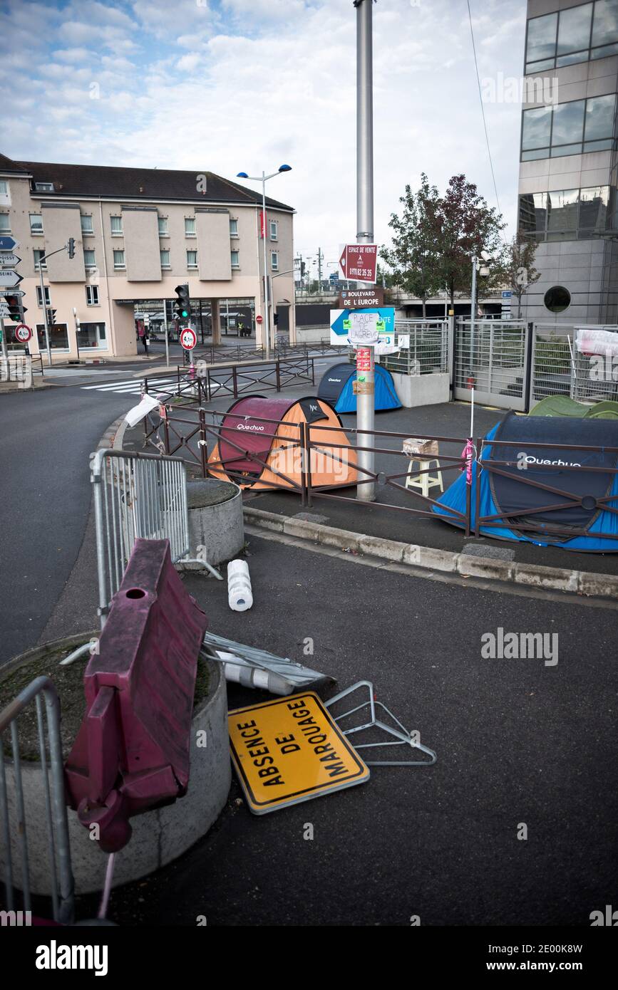 Psa poissy hi-res stock photography and images - Alamy