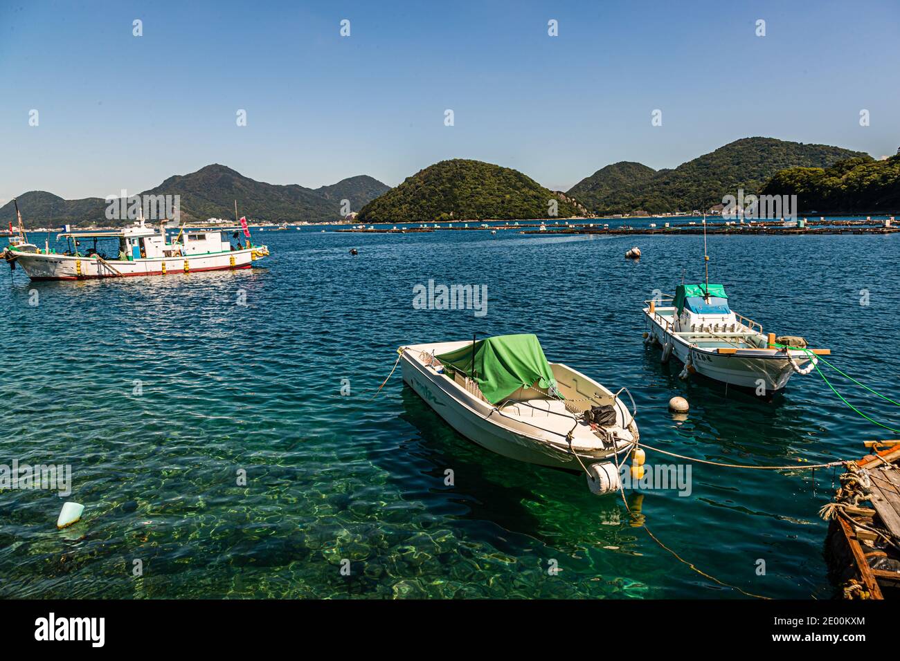 Japanese wave with boats hi-res stock photography and images - Alamy
