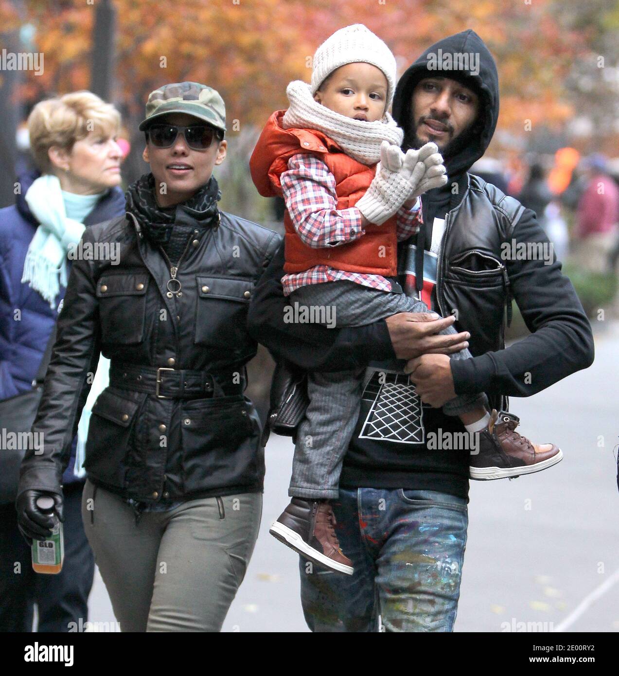 Singer alicia keys husband swizz hi-res stock photography and images ...