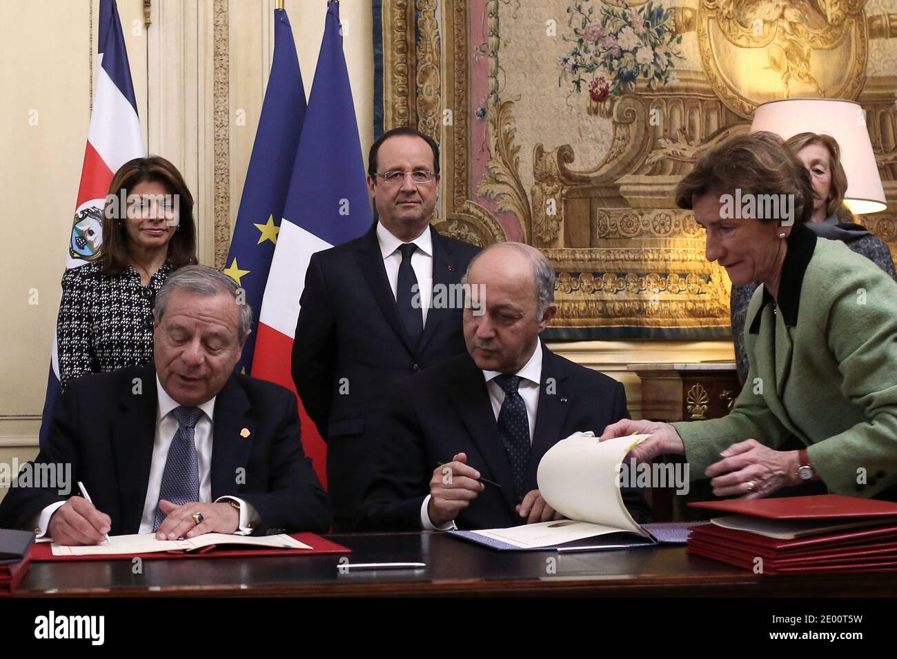 Jose castillo r hi-res stock photography and images - Alamy