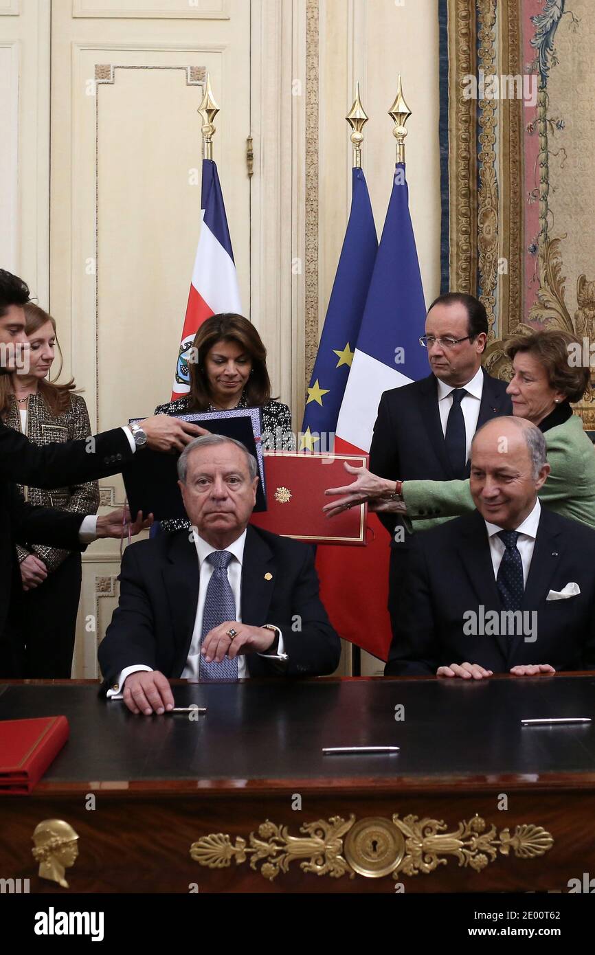 Jose castillo r hi-res stock photography and images - Alamy