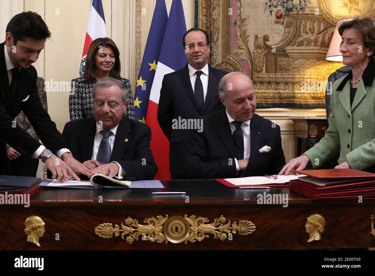 Jose castillo r hi-res stock photography and images - Alamy