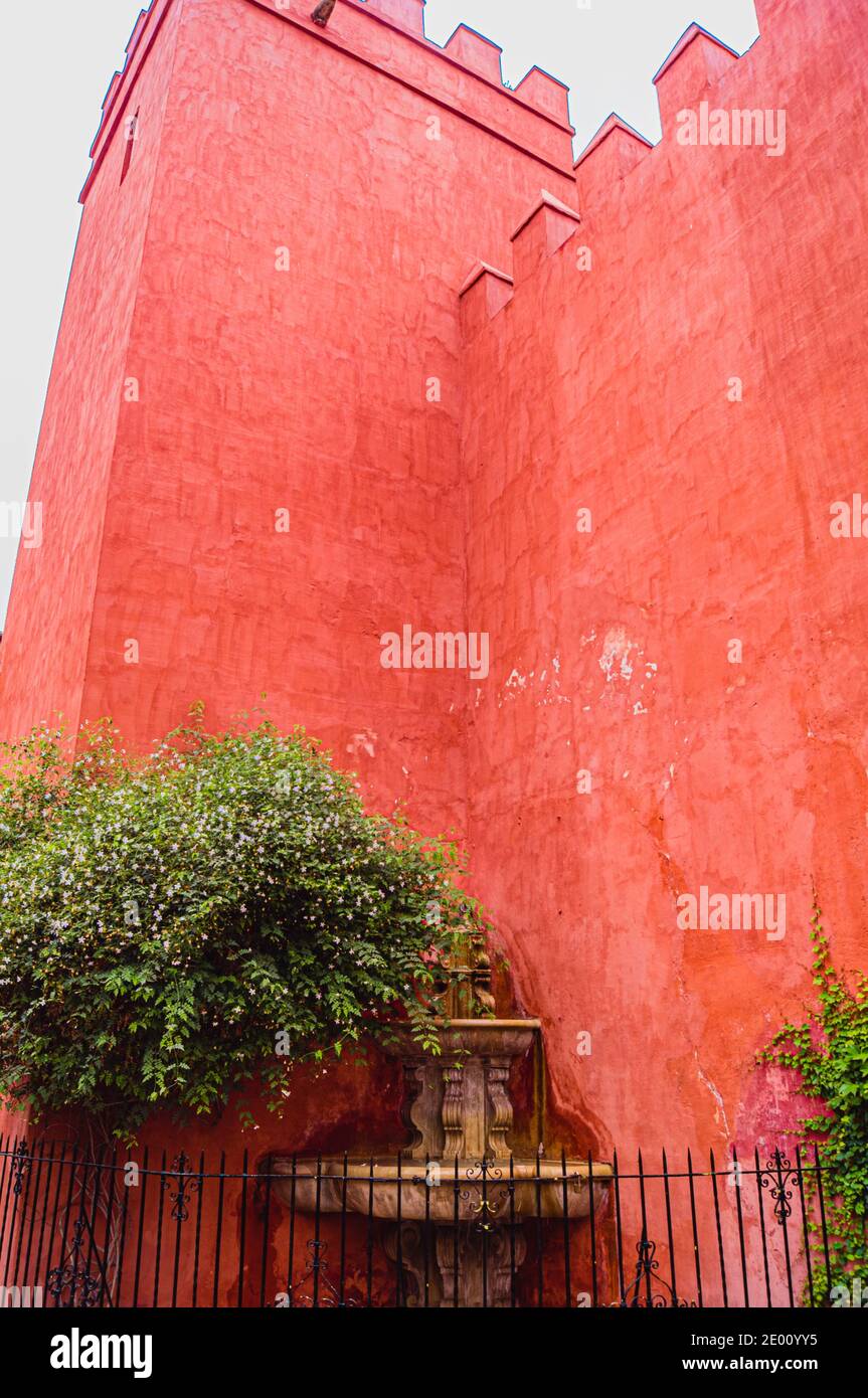 Colorful building seville hi-res stock photography and images - Alamy