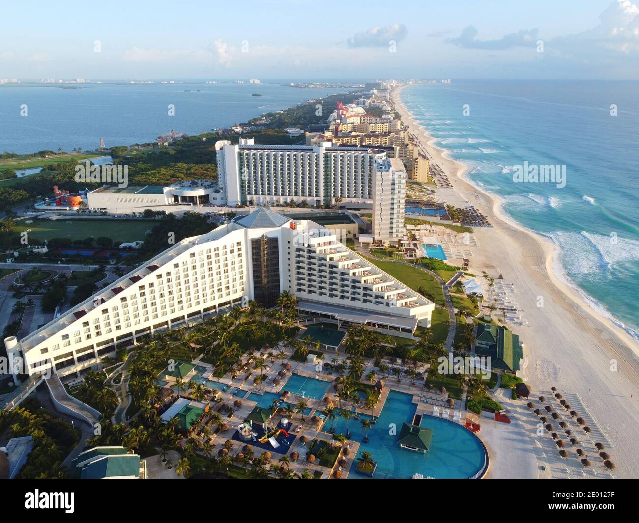 Cancun beach and Iberostar Selection Cancun Resort, Seadust Cancun ...