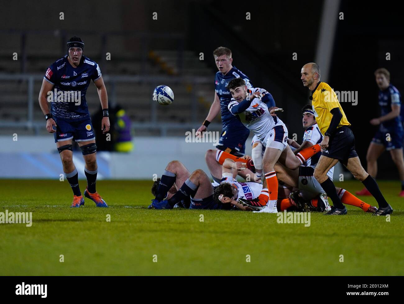 Rugby scrum hi-res stock photography and images - Alamy