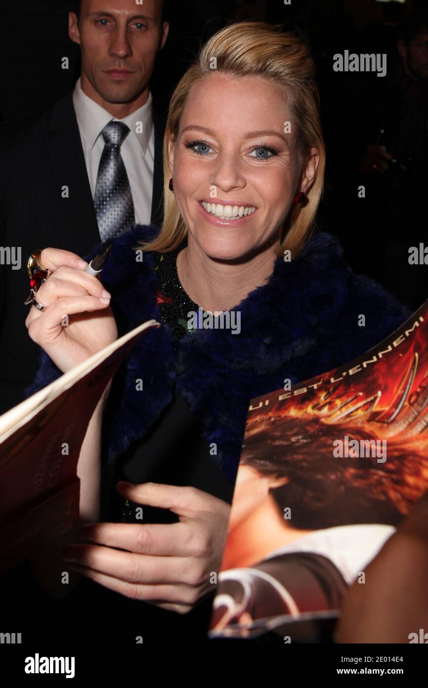 Actress elizabeth banks attends hunger hi-res stock photography and ...
