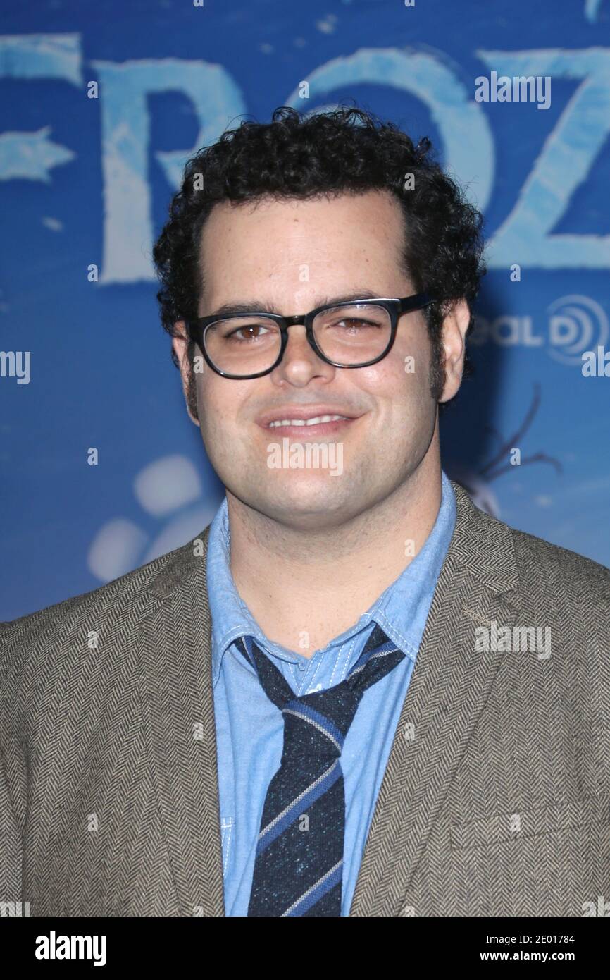 Josh Gad arrives at the premiere for the film Frozen held at The El ...
