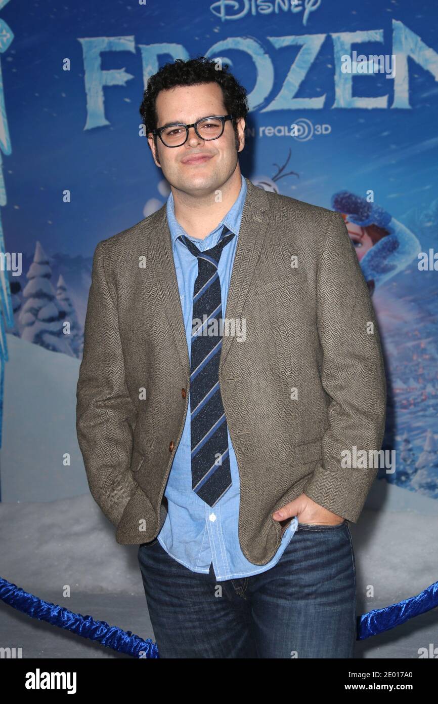 Josh Gad arrives at the premiere for the film Frozen held at The El ...