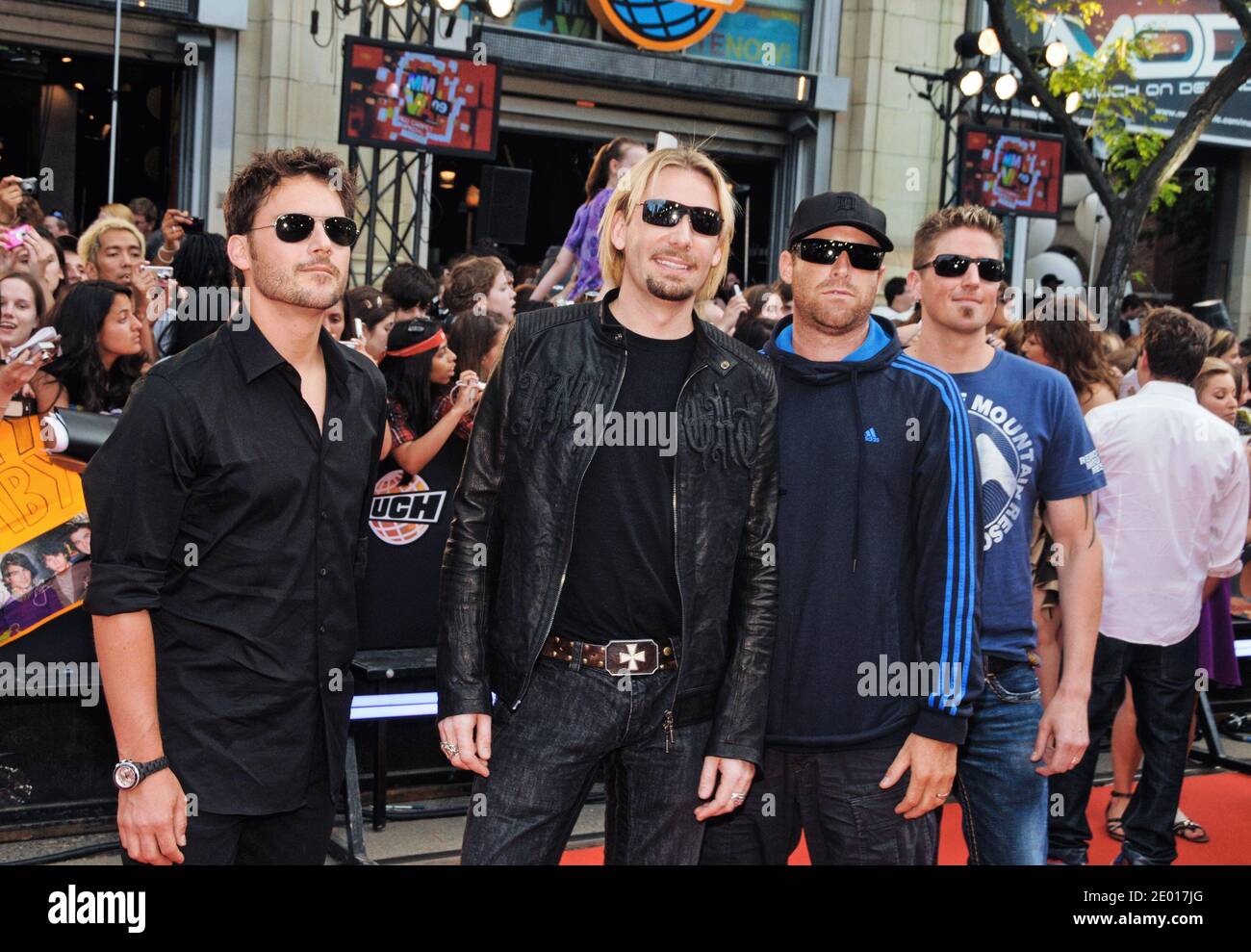 Chad kroeger and mike kroeger hi-res stock photography and images - Alamy