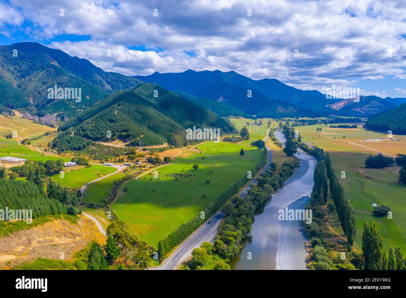 Landscape of New Zealand alongside Pelorus river Stock Photo - Alamy