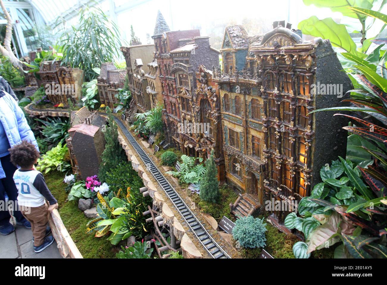 Brooklyn botanic garden building hi-res stock photography and images ...