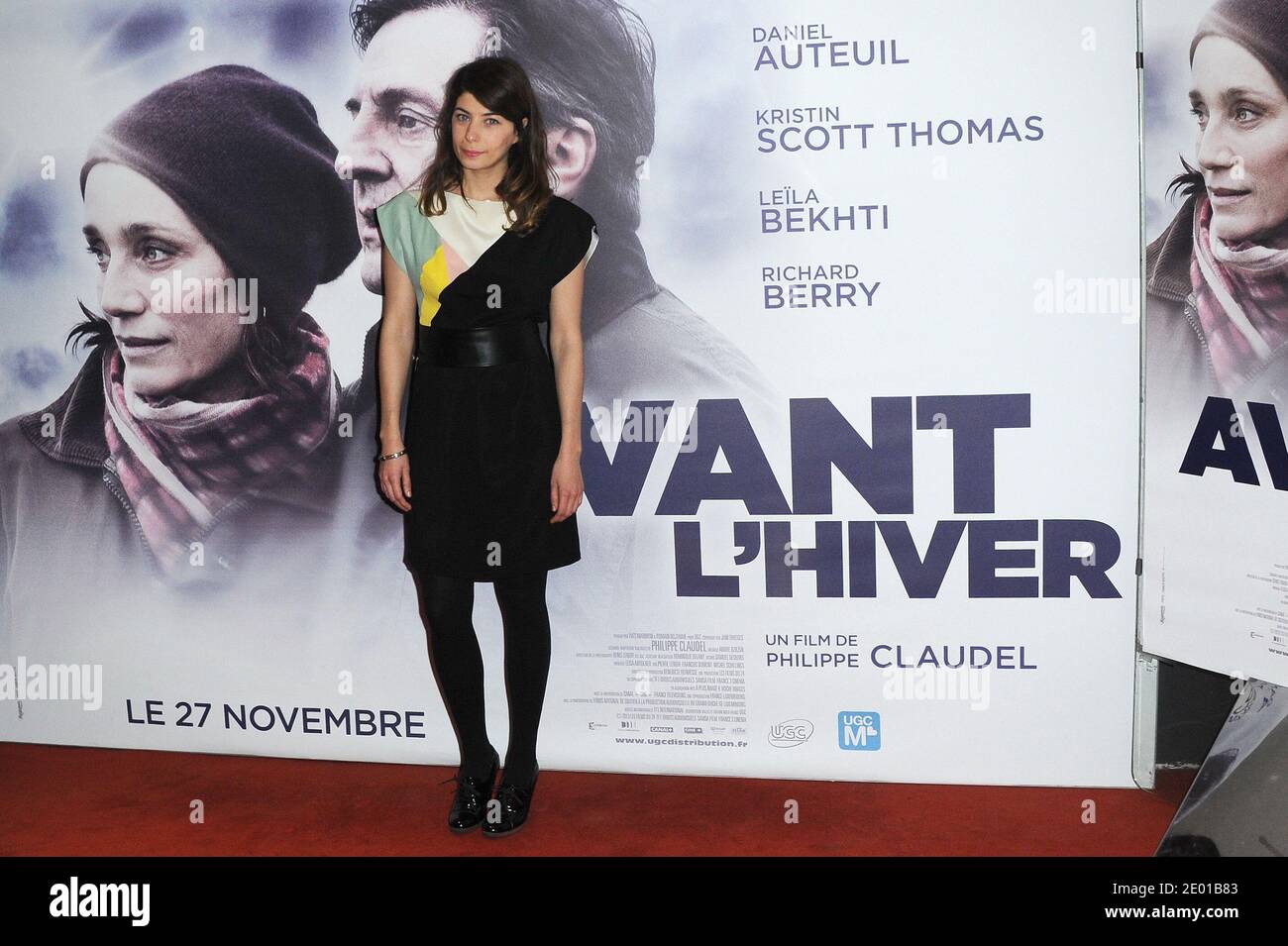 Anne Metzler (wearing Antonia Goy) attending the premiere of 'Avant l ...
