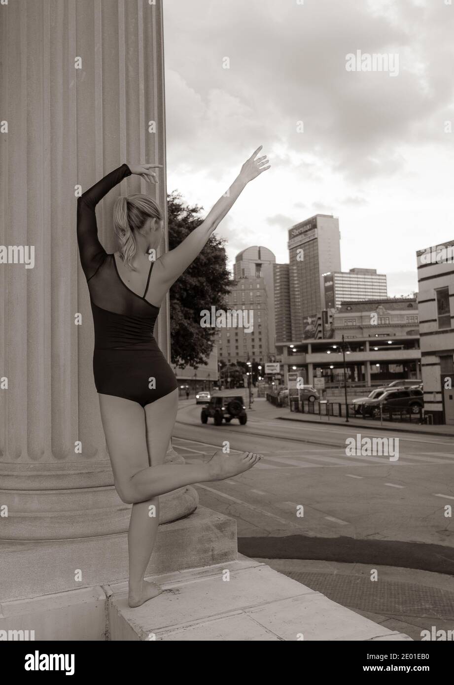 Street dance black and white dance hi-res stock photography and images - Alamy