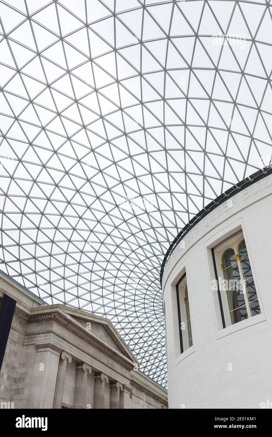London, UK. 7 2017. The British Museum Roof early in the day Stock ...