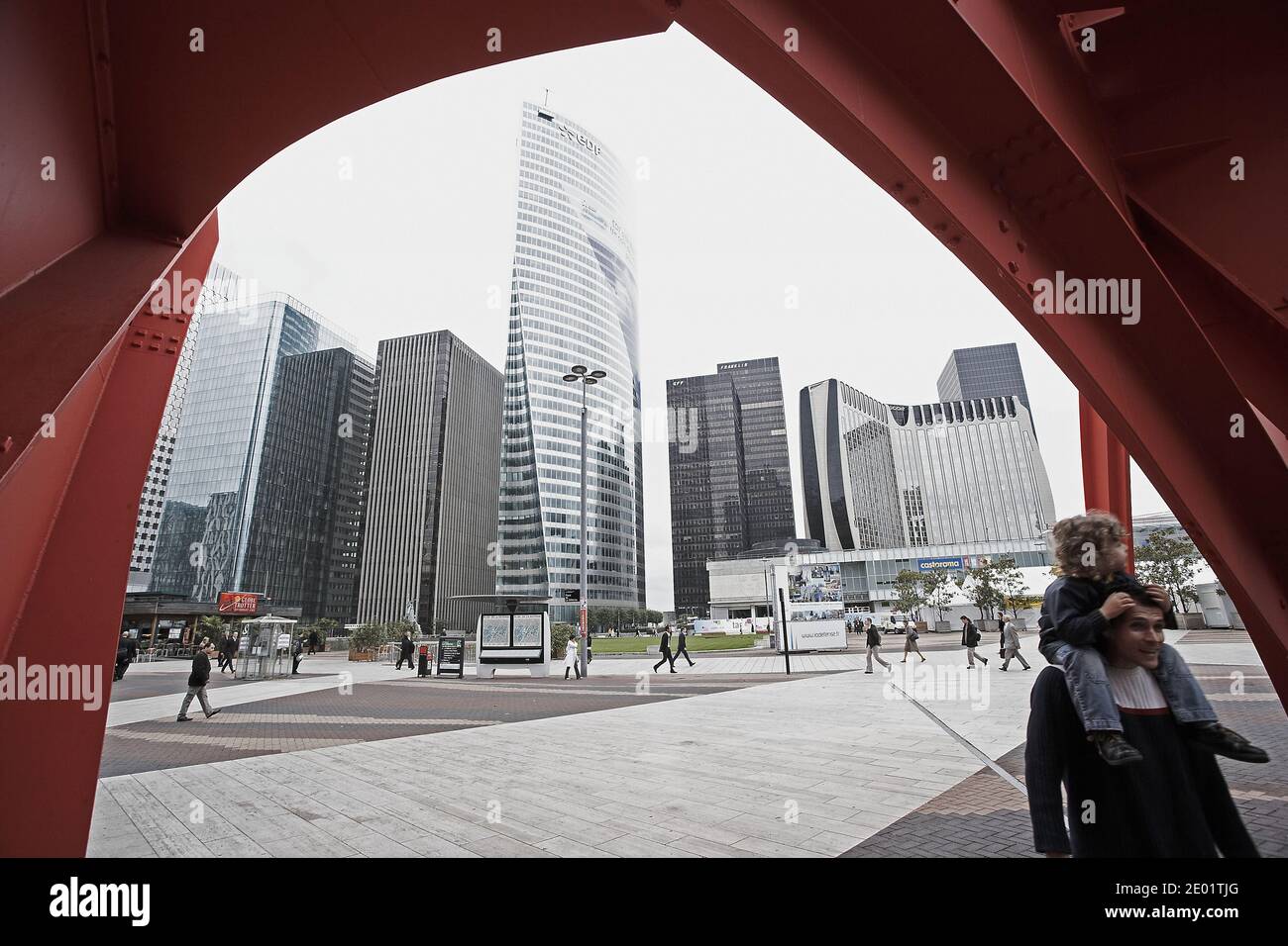 : The Red Spider Araignee Rouge Modern Art Sculpture By Alexander ...