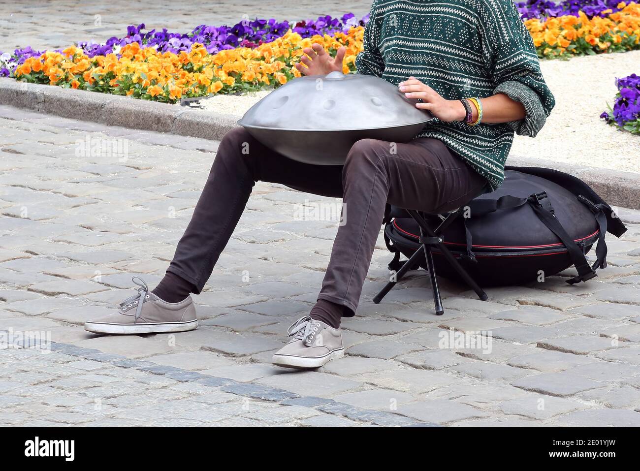 Indian man plays musical instrument hi-res stock photography and images ...