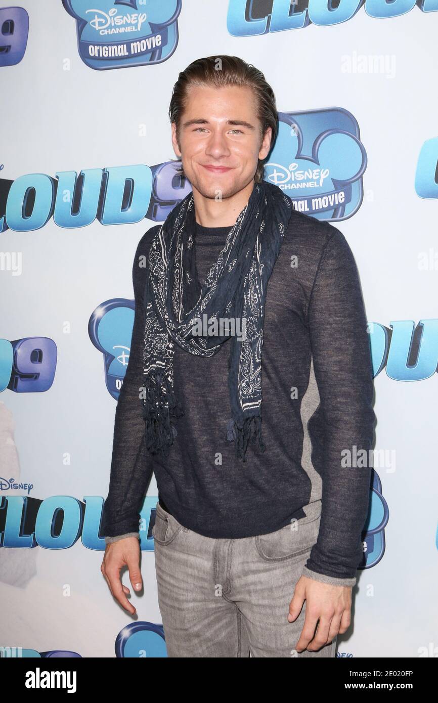 Luke Benward Cloud 9
