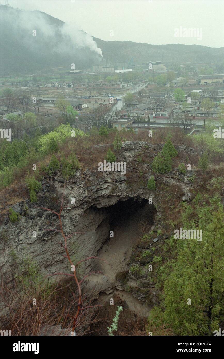 Zhoukoudian caves hi-res stock photography and images - Alamy