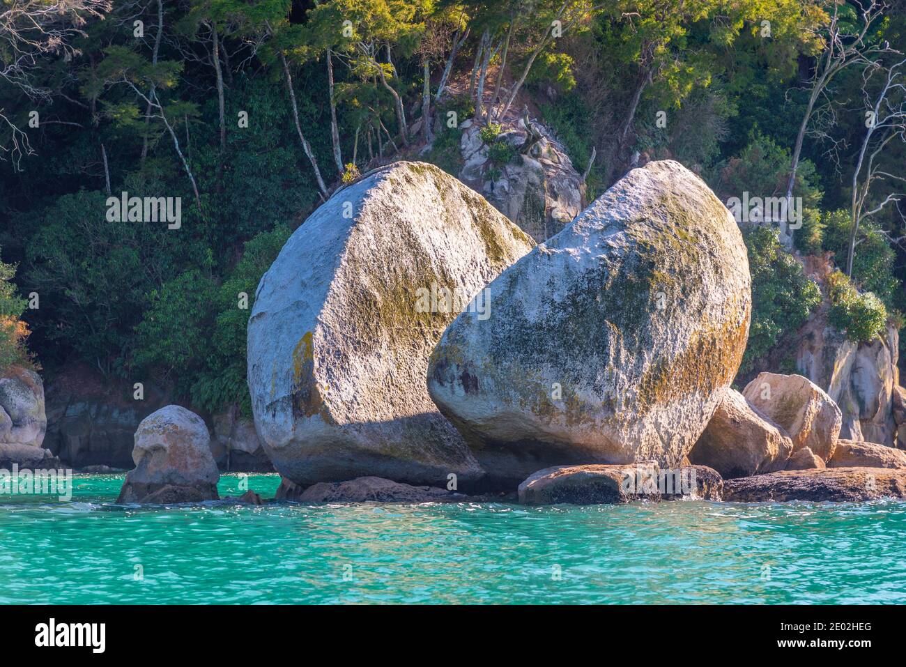 Split Apple Rock at Abel Tasman national park in New Zealand Stock ...
