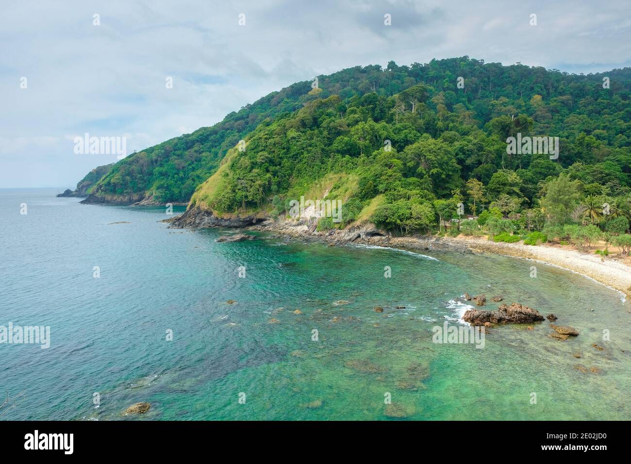 Beach rocks turquoise water hi-res stock photography and images - Alamy
