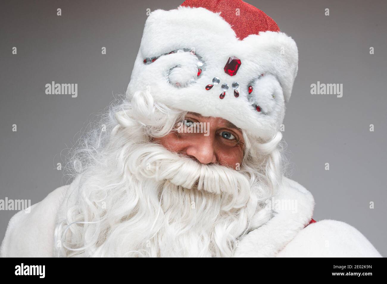 portrait of smiling santa claus Stock Photo - Alamy