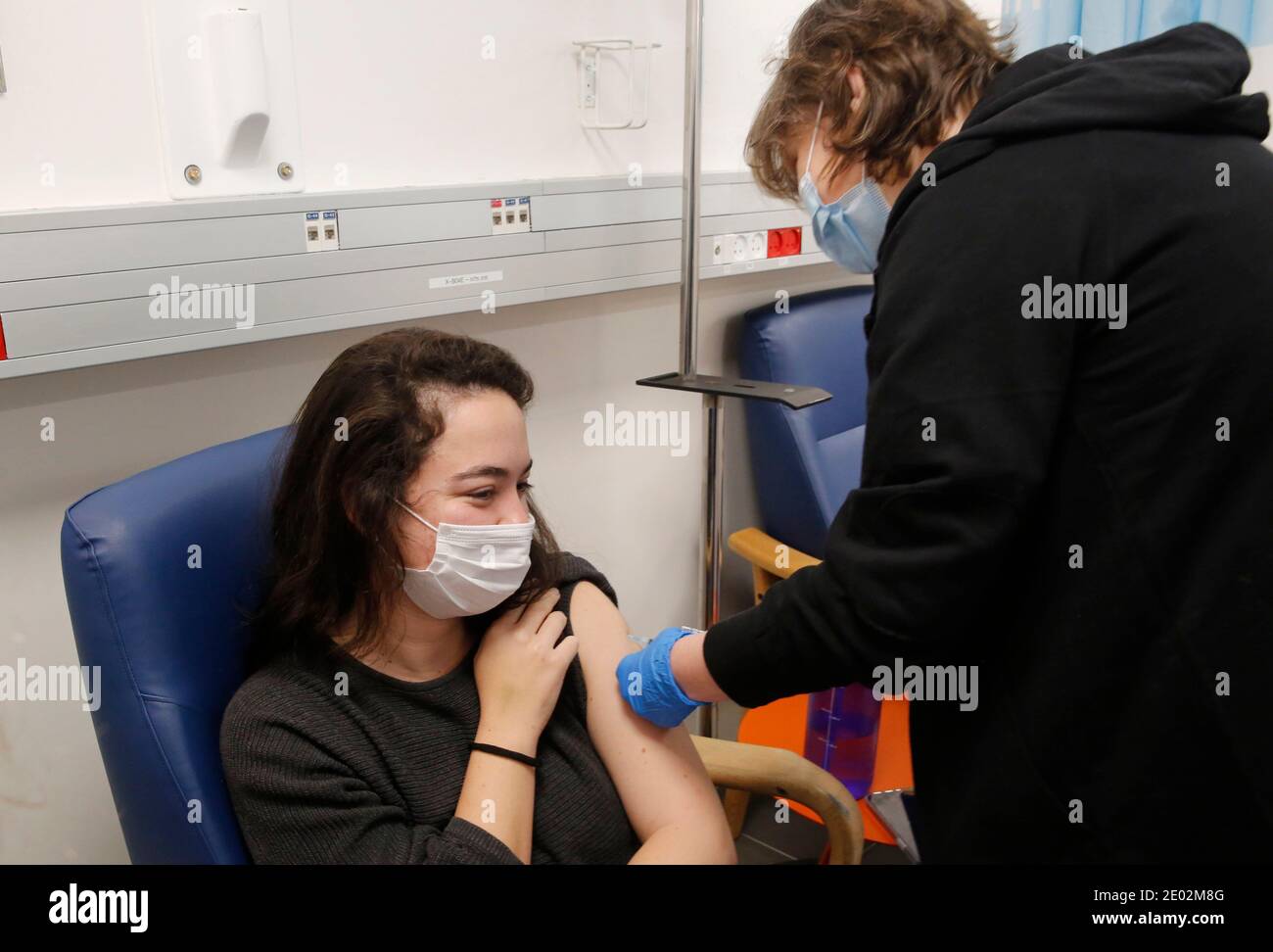 Research trial volunteer hi-res stock photography and images - Alamy