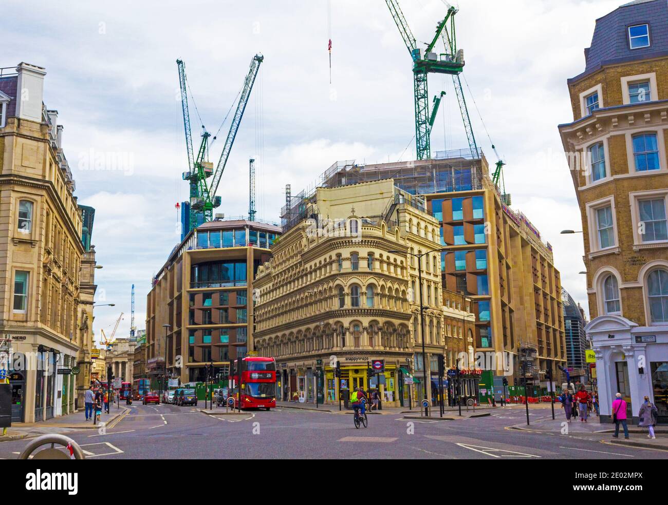 Queen Victoria Street and Cannon Street junction,Roads in the City of ...